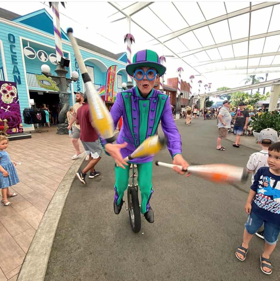 5 Roving Entertainment Ideas in Brisbane for Your Event - AerialAngels